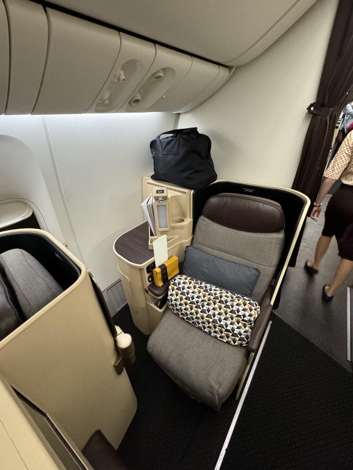 Etihad 777-300ER Business Class Review | RoundAbout Travel